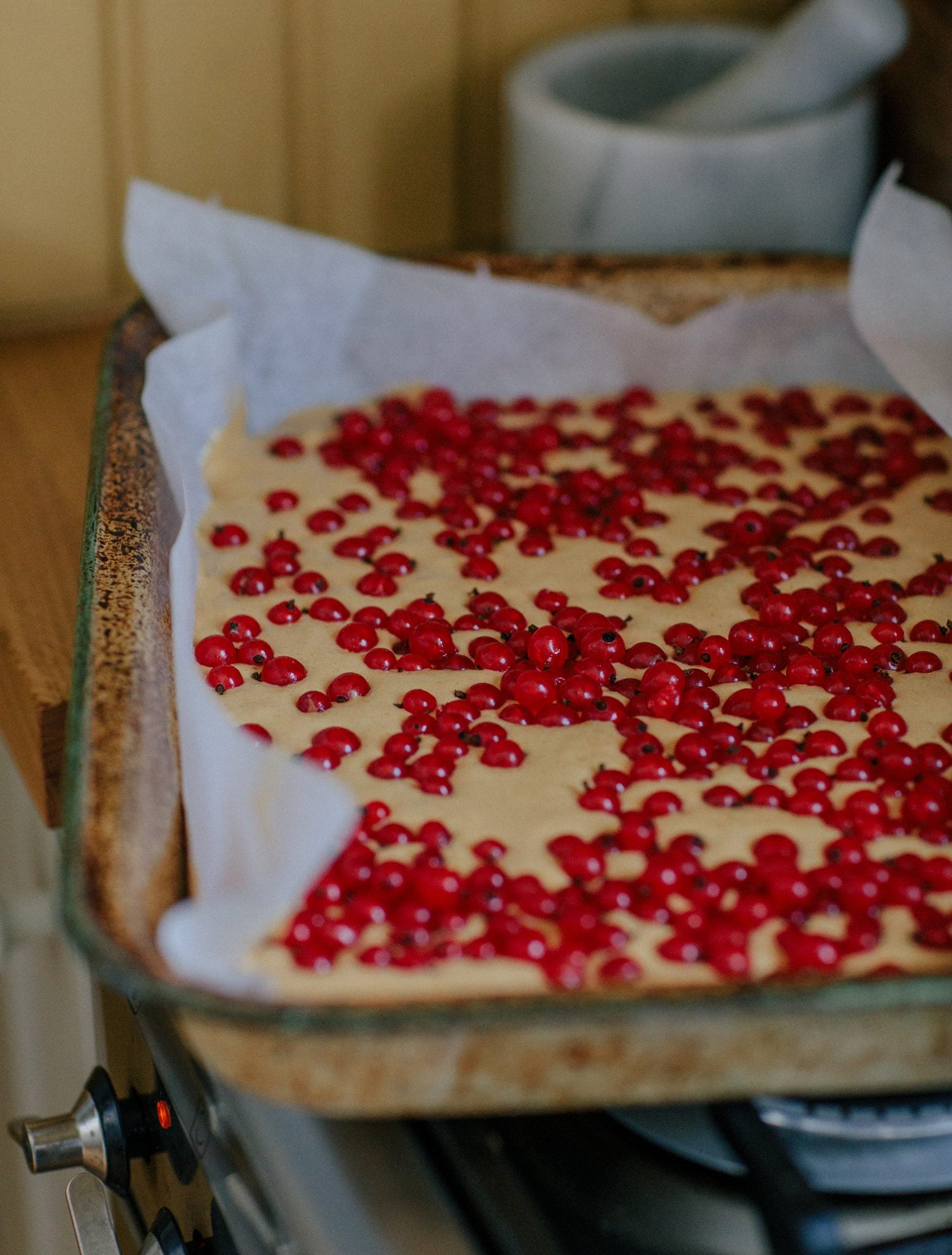 Vinbärskaka med mandelmassa - Claras recept, Fika & Bakat - UnderbaraClara